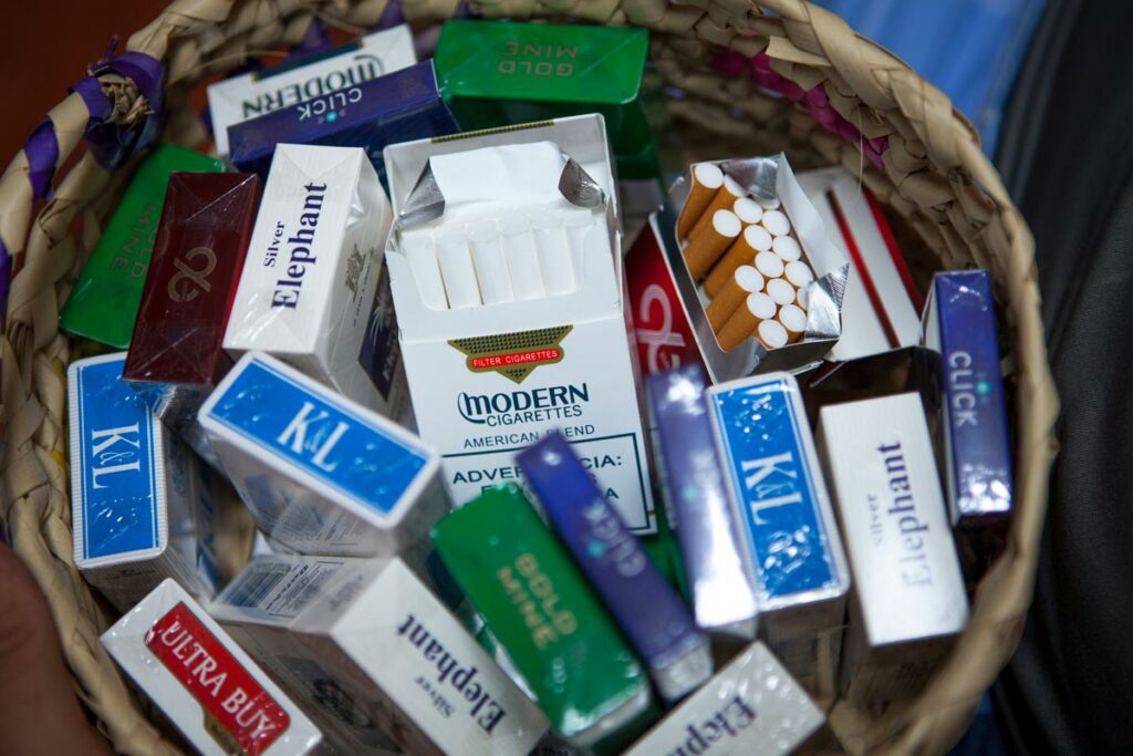 Así opera el tráfico ilegal de cigarrillos que se fuman en Nicaragua